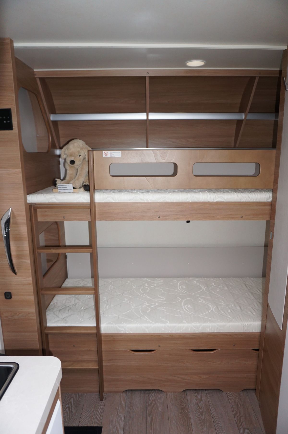 Nieuw - Box Caravans